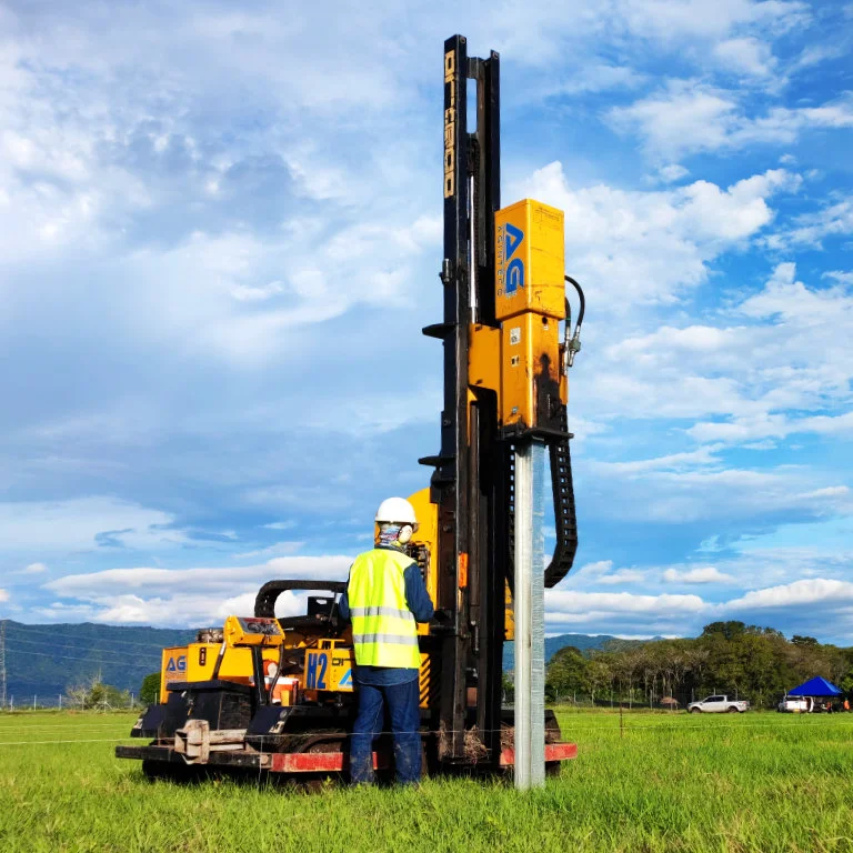 Crawler Pile Driver | ORTECO HD950J | Silcom North